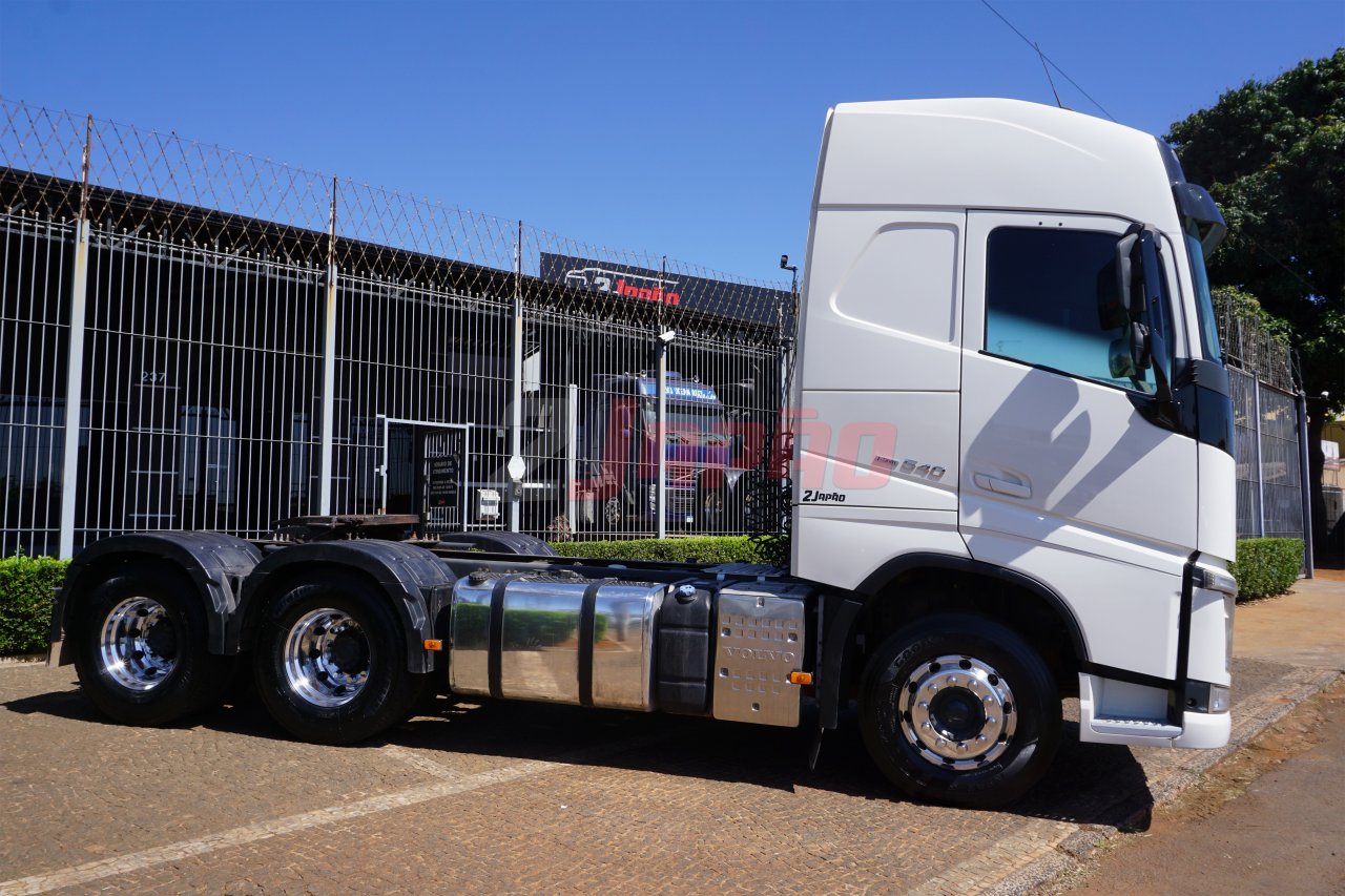 VOLVO FH 540 – 2 Japão Caminhões e Carretas