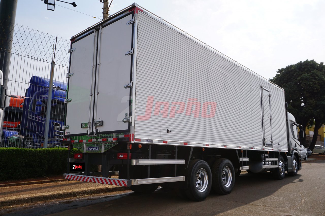 SCANIA P 360 – 2 Japão Caminhões e Carretas