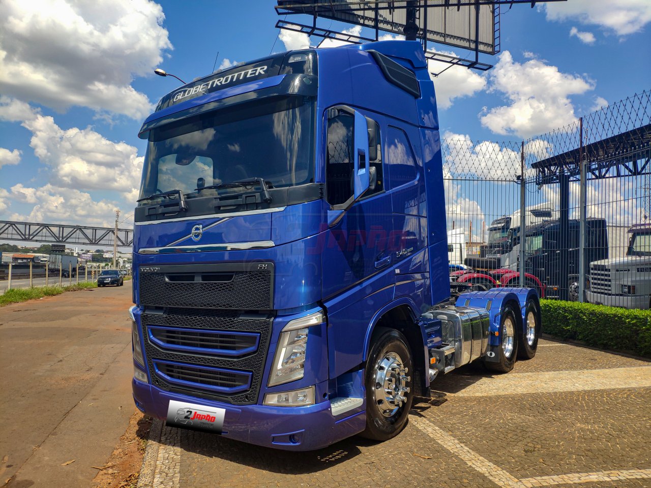 VOLVO FH 540 – 2 Japão Caminhões e Carretas