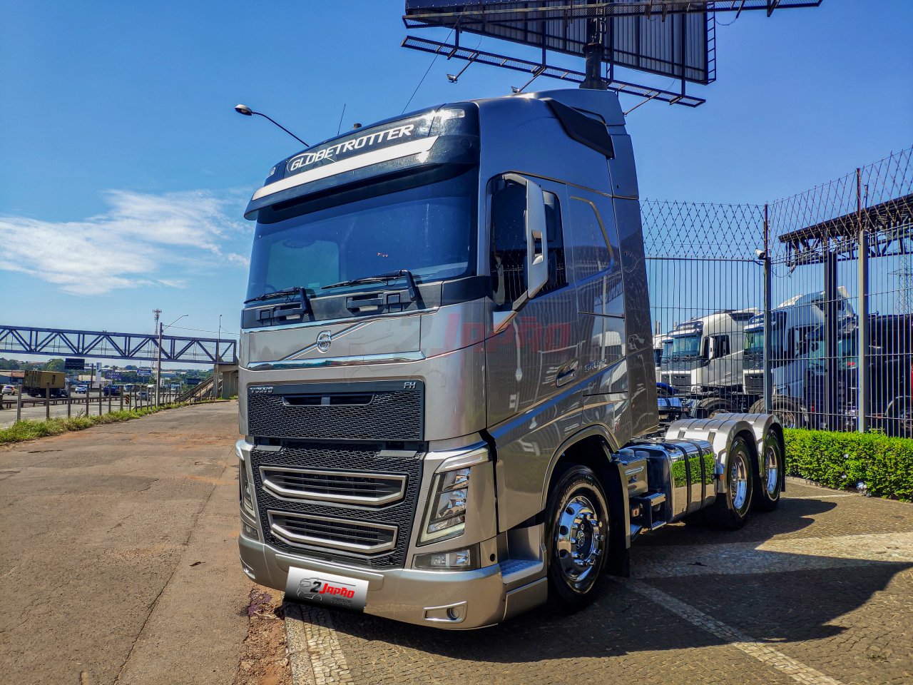 VOLVO FH 540 – 2 Japão Caminhões e Carretas