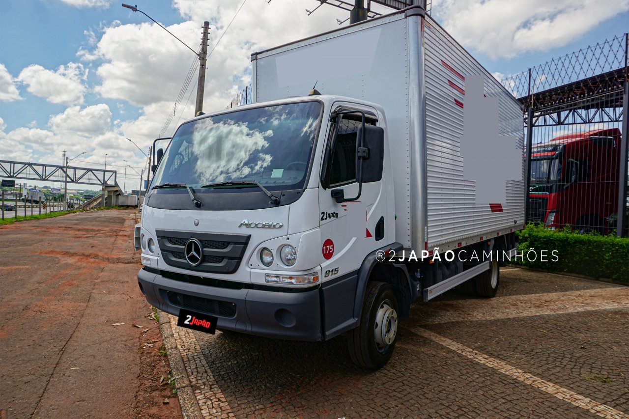 MERCEDES ACCELO 815 – 2 Japão Caminhões e Carretas
