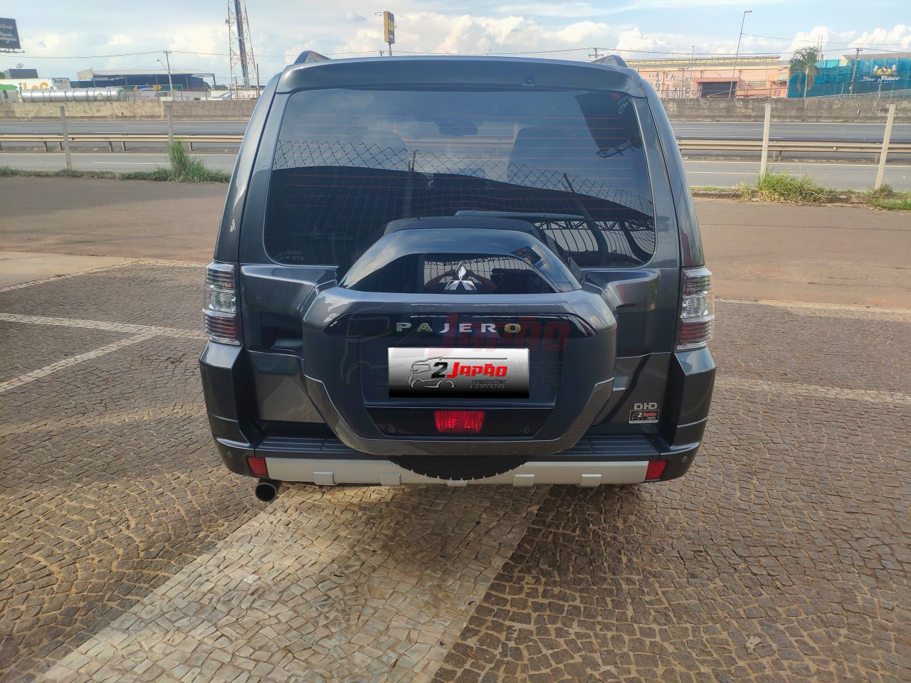 MITSUBISHI PAJERO FULL – 2 Japão Caminhões e Carretas